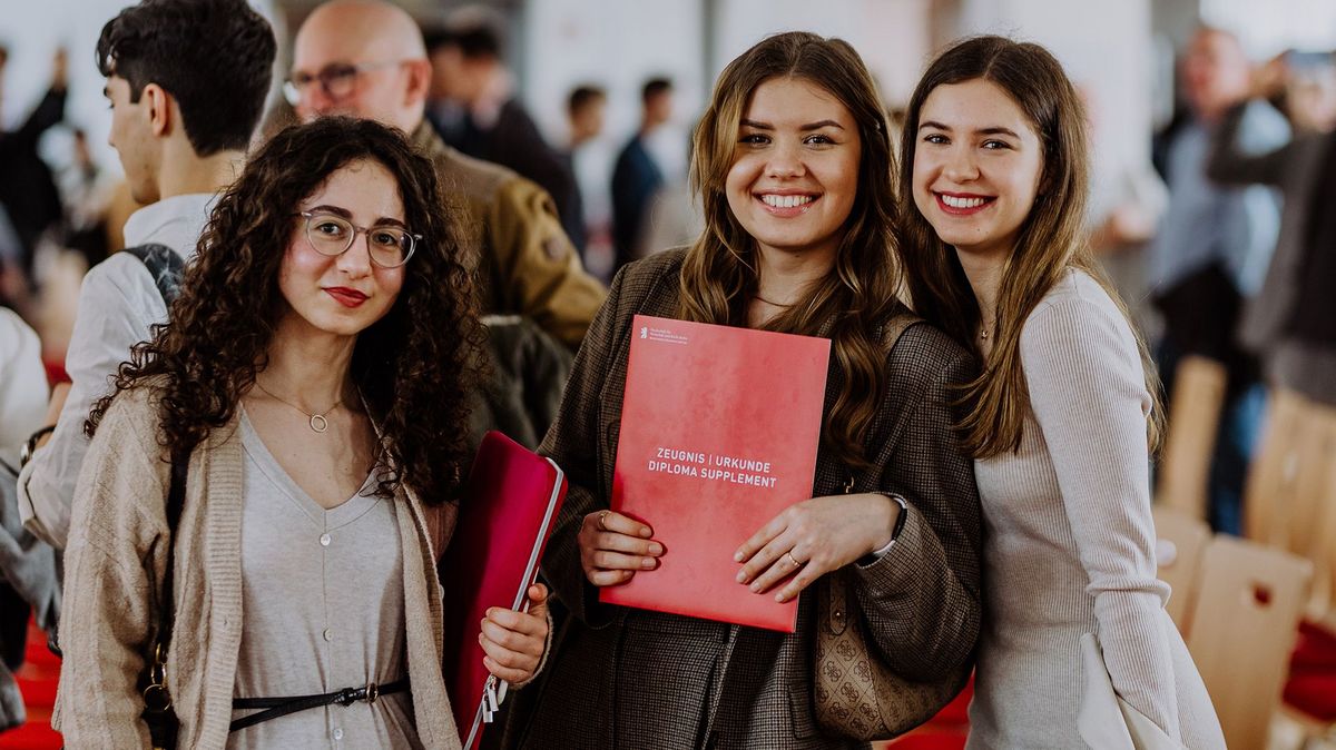 Abschlussfeier der Masterstudierenden | HWR Berlin